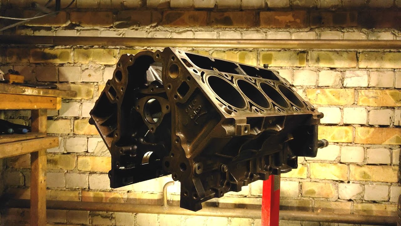 Junkyard LS (LM7) bottom end assembly - YouTube