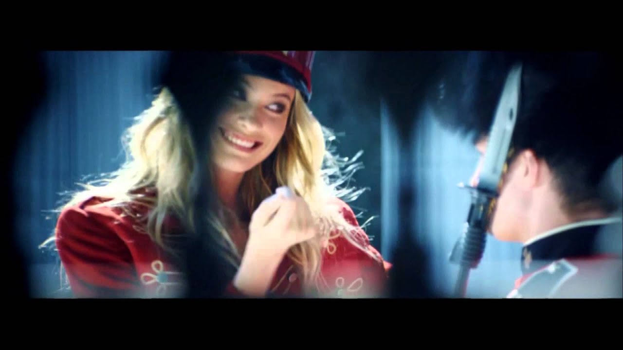 VS "Carol of the Bells" Holiday TV Commercial (2014) - 1080p - YouTube