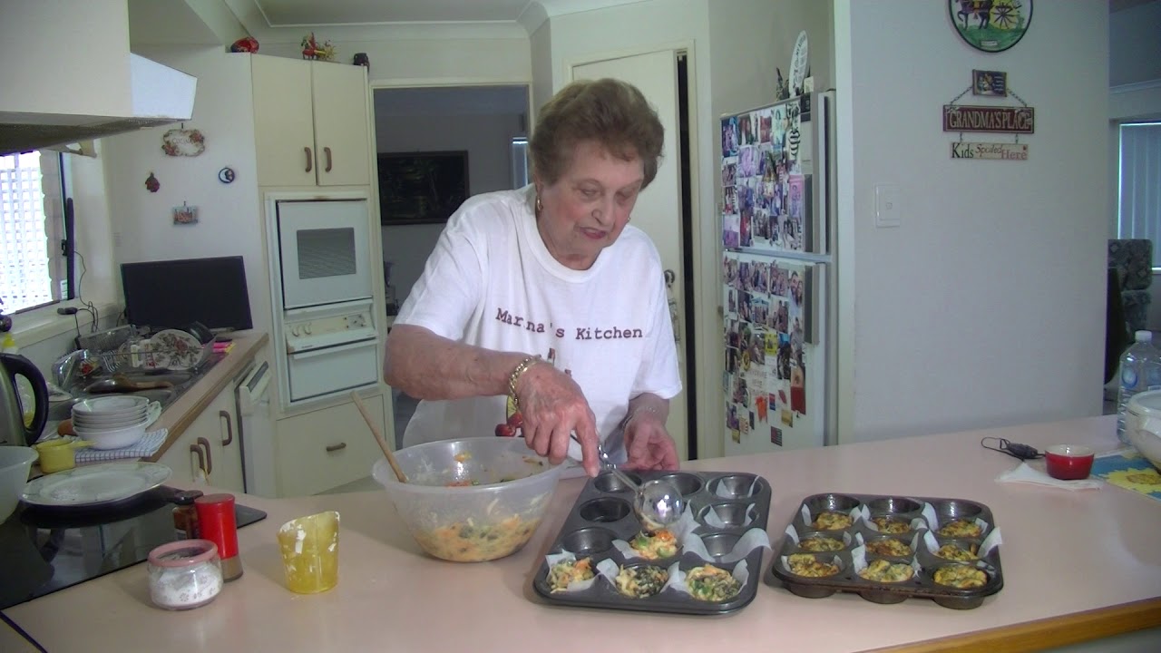 Marina's Kitchen - Vegetables Muffins - YouTube