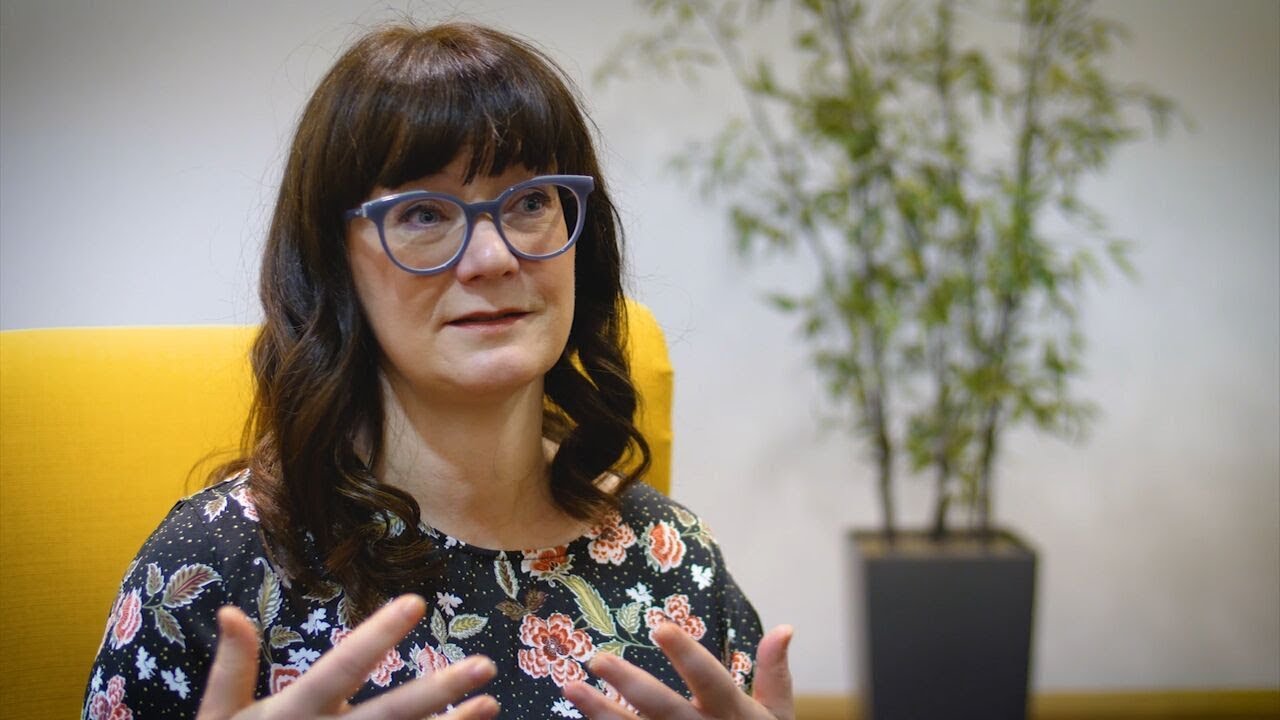 Wycliffe Bible Translators meets Helen Warnock - YouTube