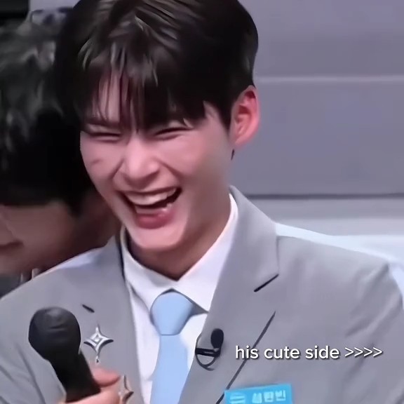 whiskers smile of sung hanbin 😉 #sunghanbin - YouTube