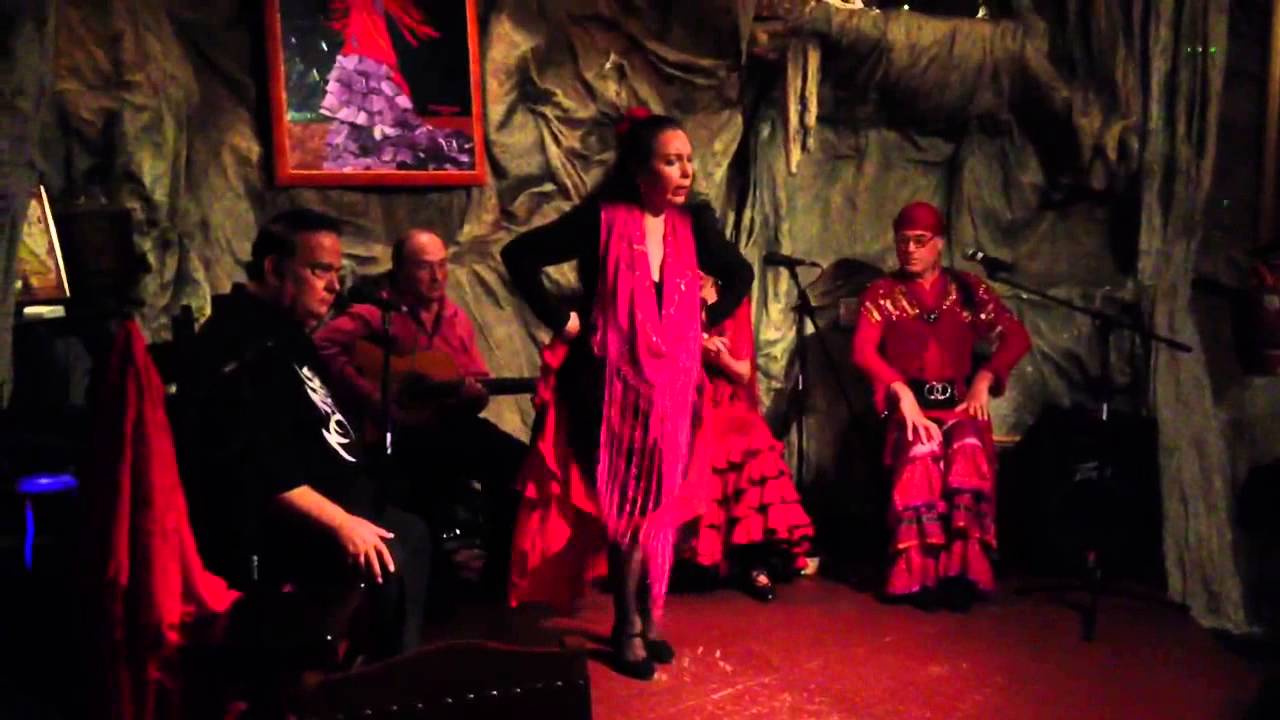 Estrella Morena bailando por alegrías en Casa Panza - YouTube