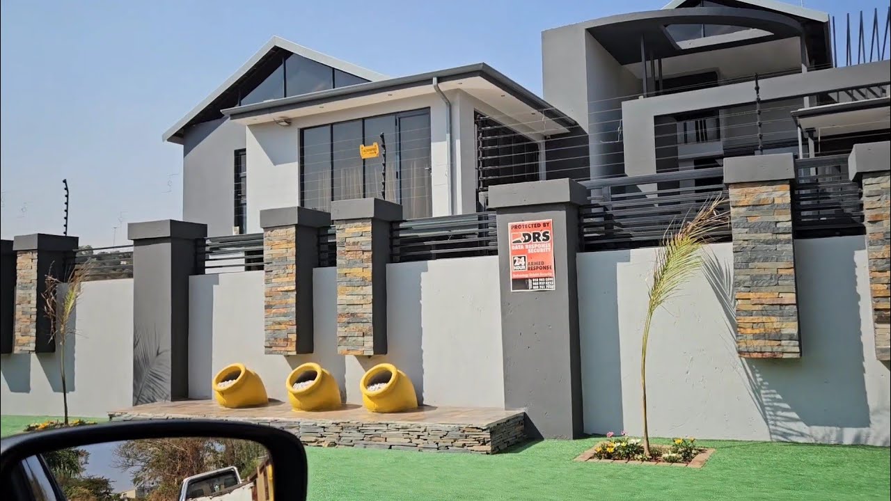 venda luxury houses TEASER 🏘 VIDEO coming out soon! 🫢🫡 - YouTube