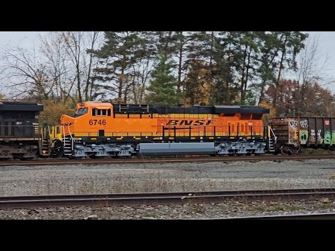 BNSF 6746, rebuilt by Norfolk Southern and trailing on 35N (10/29/2023) - YouTube