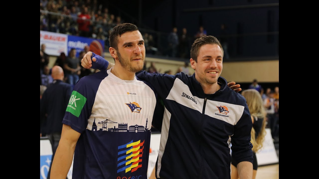 SEAWOLVES TV: Verabschiedung von Tim Vogt und Ivo Slavchev - YouTube