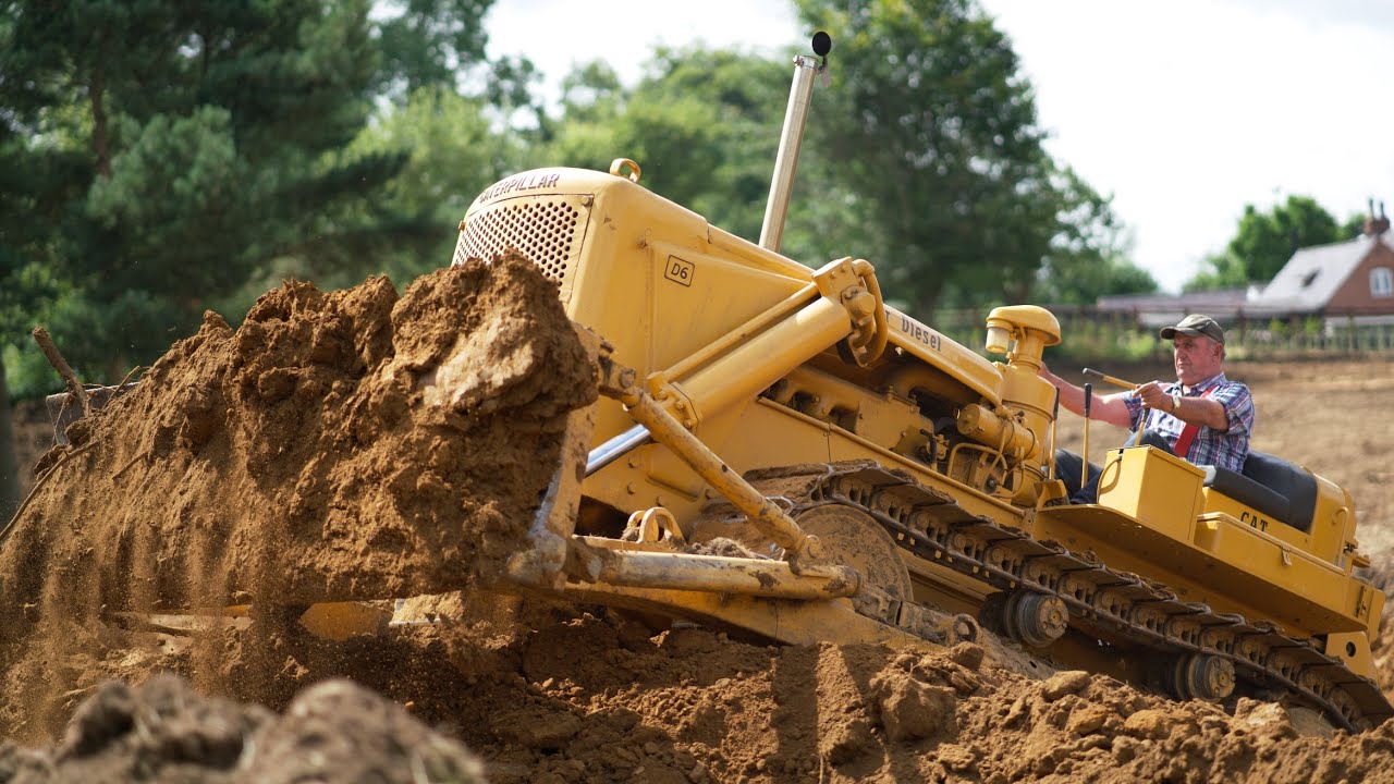 1959 Cat D6 8U Dozer Working - YouTube
