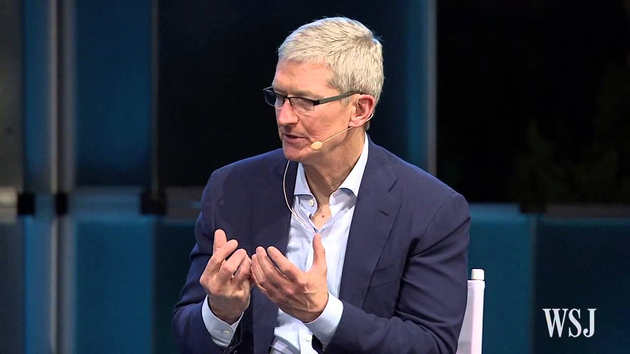 Tim Cook at WSJDLive on Relationships With Artists - YouTube