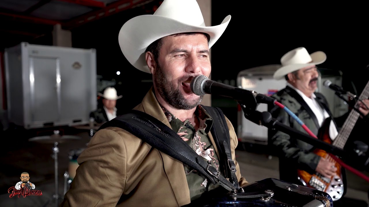 LEONEL EL RANCHERO - LOS MENDOZA - EN VIVO - YouTube Music