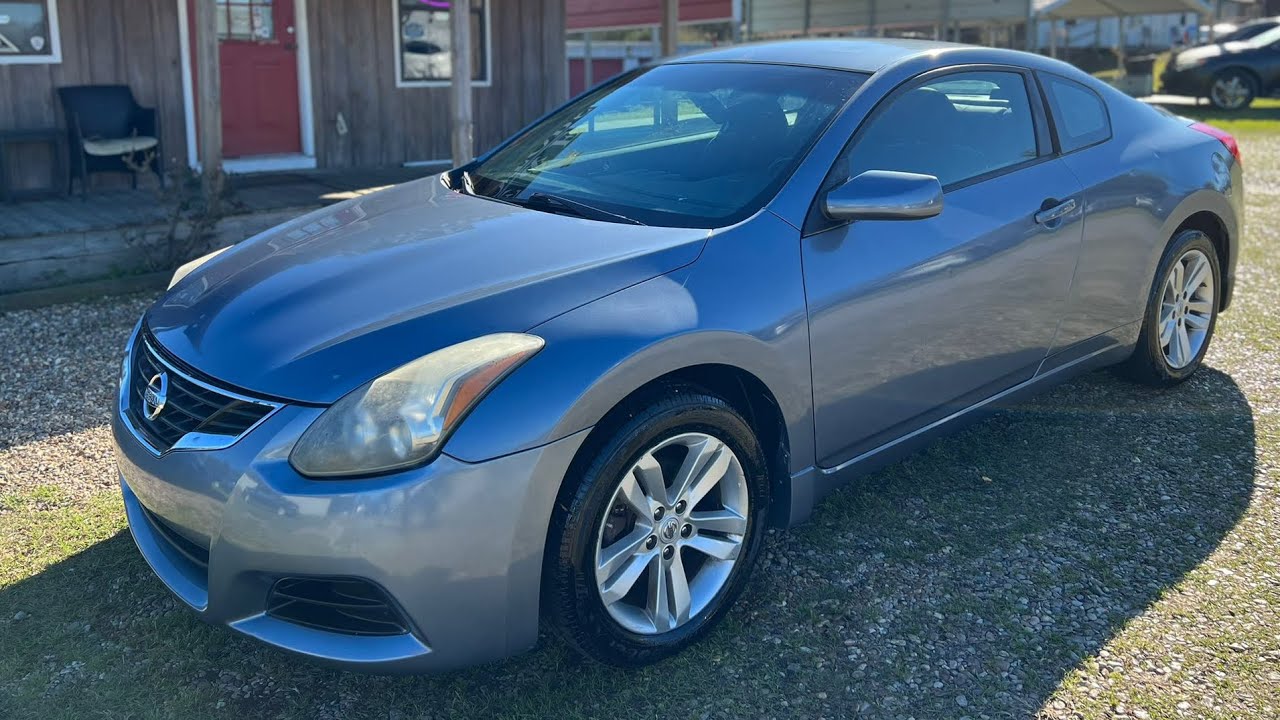 2011 Nissan Altima Coupe S - YouTube