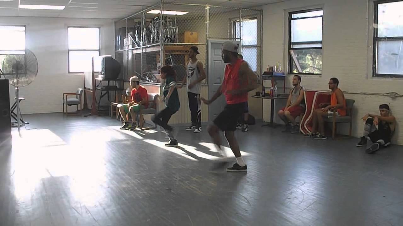 Choreography by Tyquise Scooty Holbrook/ "Wake up" by Syck Flow - YouTube