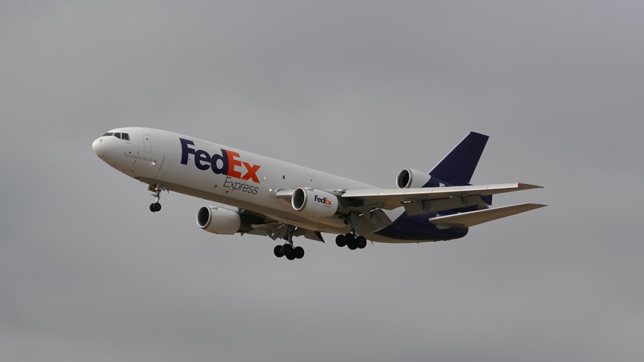 Federal Express McDonnell Douglas DC 10-10F [N371FE] Landing at LAX ...
