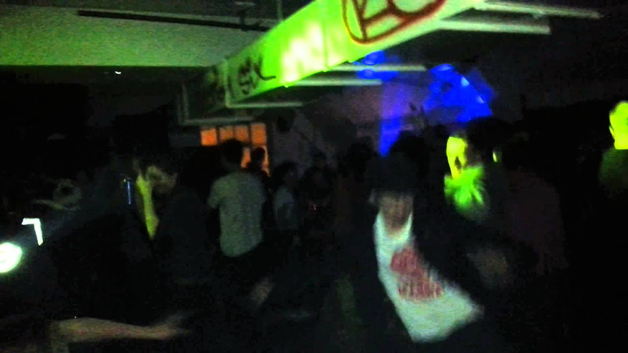 New year eve squat party Kennington - YouTube
