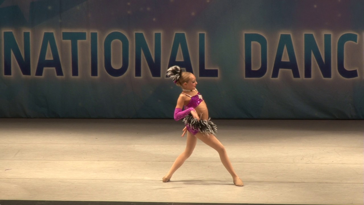 Lilly Edwards Jazz Solo: Hot Note, KAR, April 2017 - YouTube