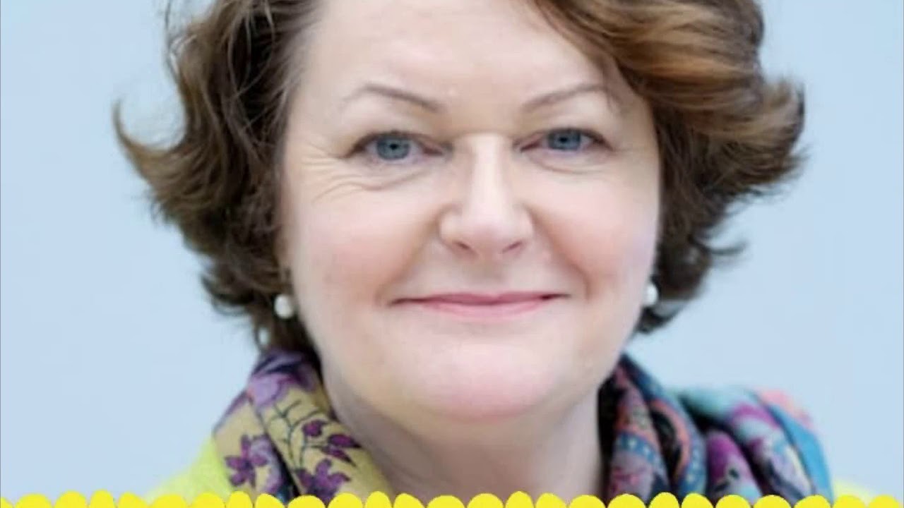 Philippa Whitford : Clear, concise, complete and correct as usual - YouTube