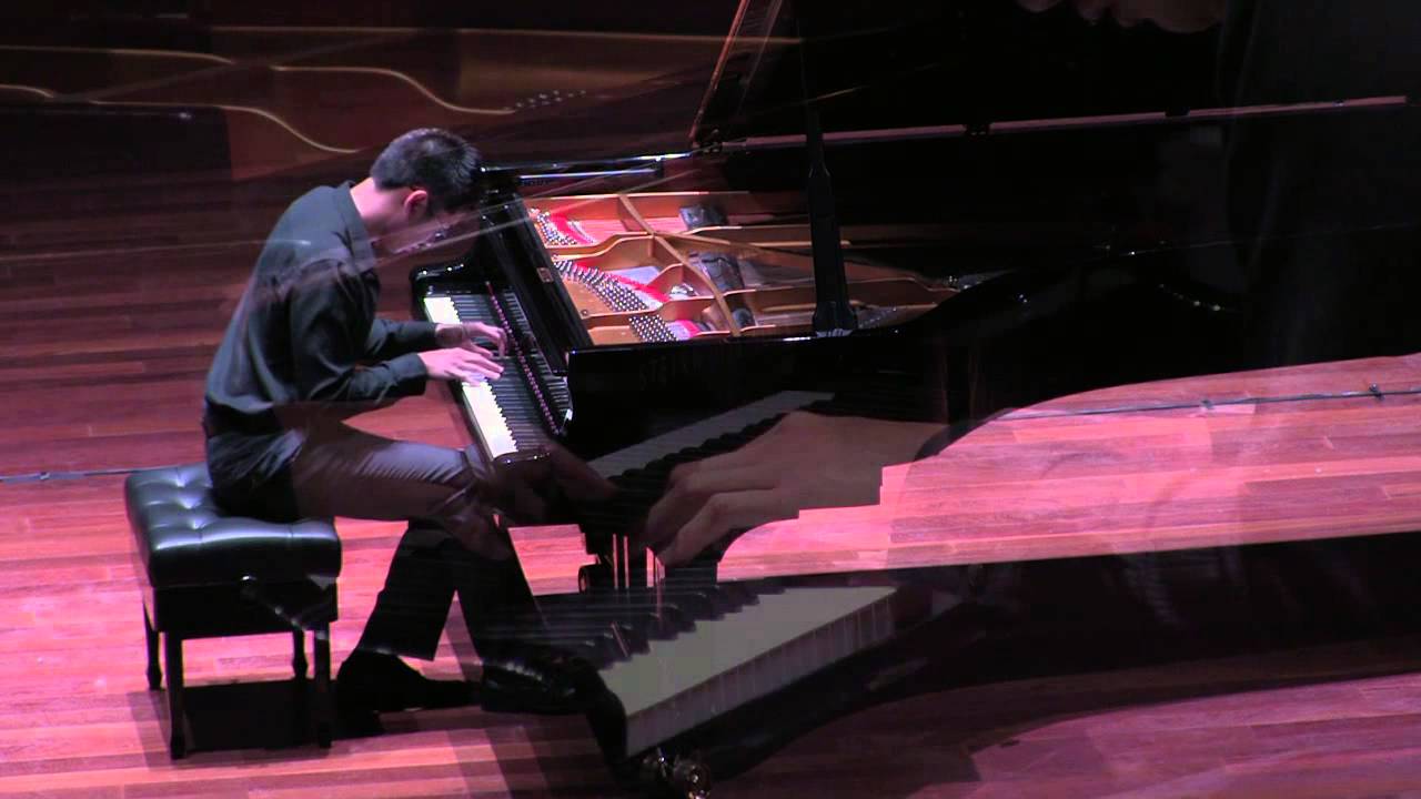 Simon Xu (France) - Chopin - Estudo opus 25 n°10 - YouTube