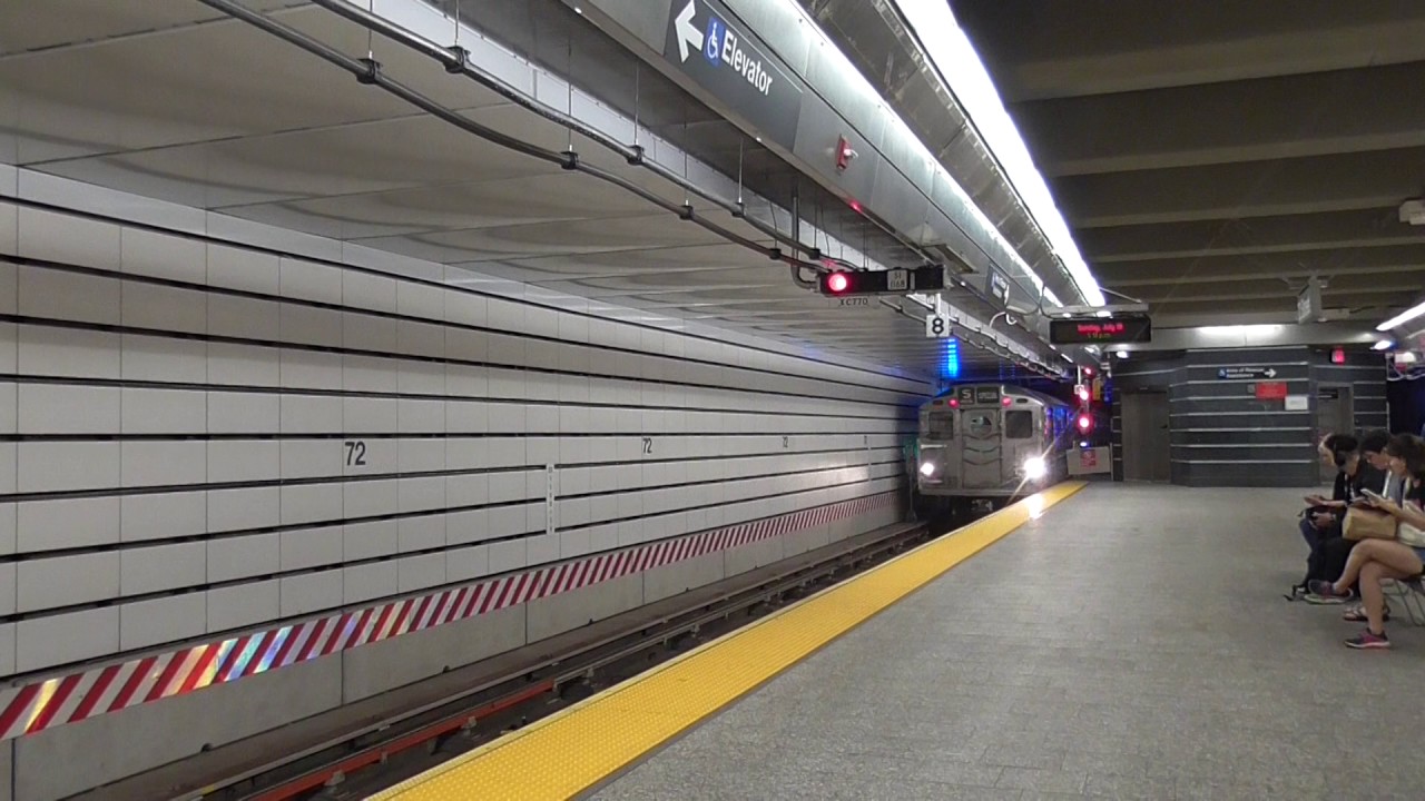 NYC Subway Budd R11 8013 Nostalgia Train at 72nd Street/2nd Avenue ...
