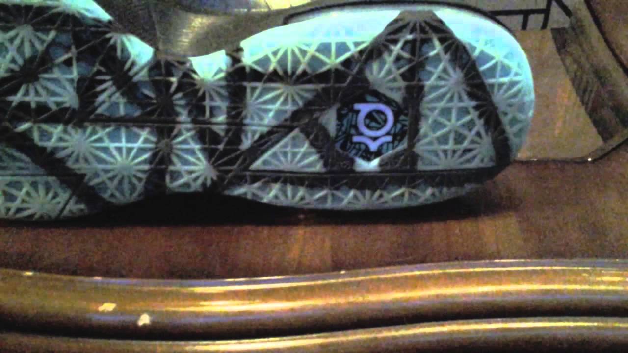 Sneaker Geeks Kd6 Illusion - YouTube