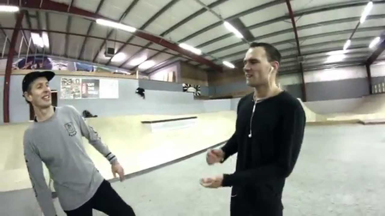 BATS2: Round 1: Sven Aerts Vs. Michael Decleyre - YouTube