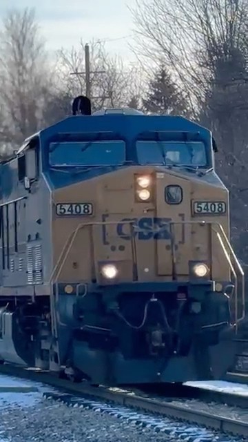 CSX #5408 ES44DC and LSRC #6434 SD70M NB from Plymouth Diamond - YouTube