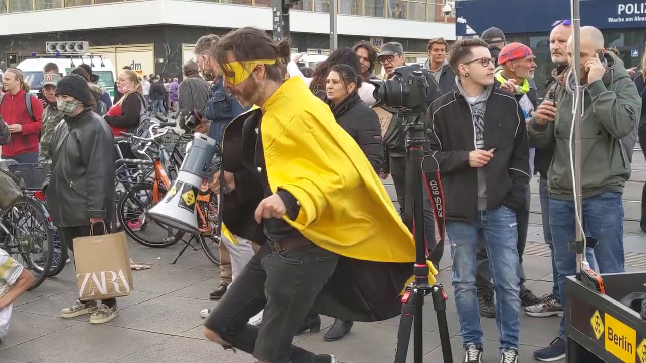 Freedom Parade -2- corona Demo, Hygiene-Demo Alexanderplatz Berlin 16. ...