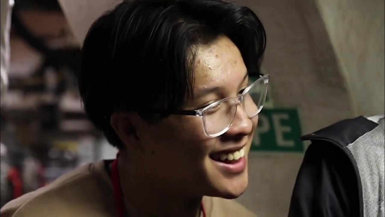 Engineering students tour with the Navy for Careers Day - YouTube