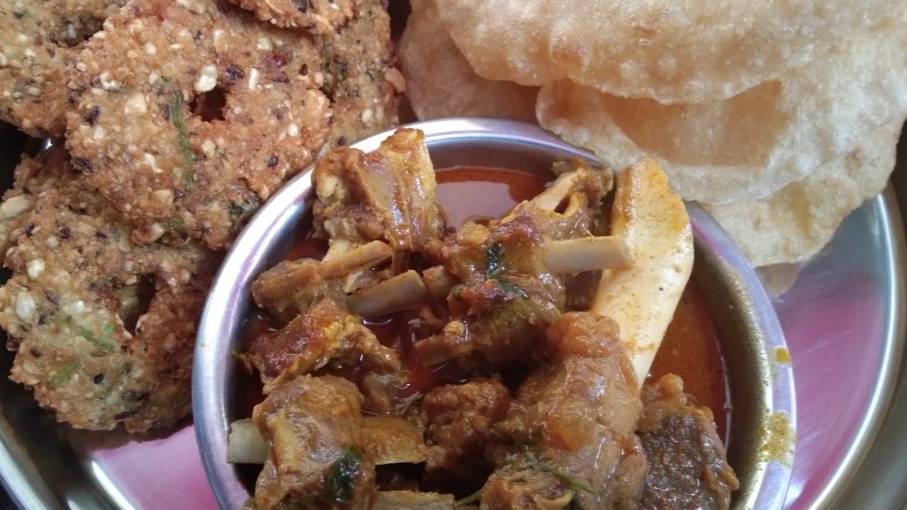 మా విలేజిసంక్రాంతి spesal మటన్ షోర్వా చిల్లు గారె పూరీ#matan curry ...