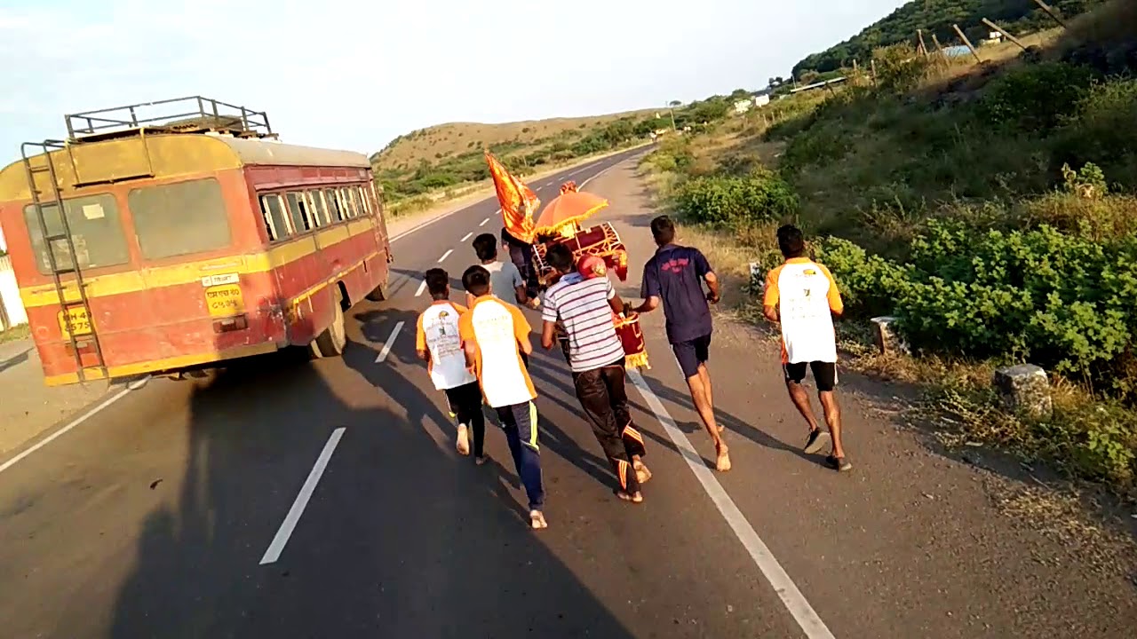 Nerul te shirdi padayatra 2017 part 2 - YouTube