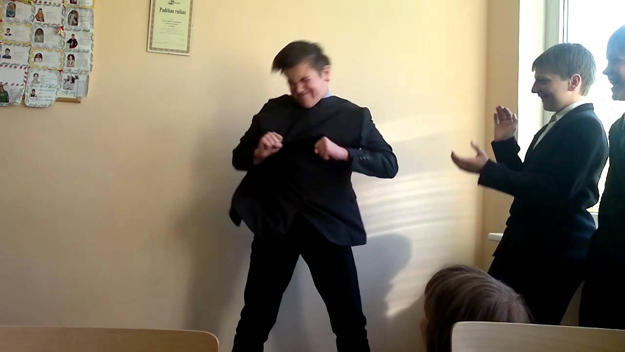 Andrius - Aš Bulvė Ir Man Pochui Part1 - YouTube