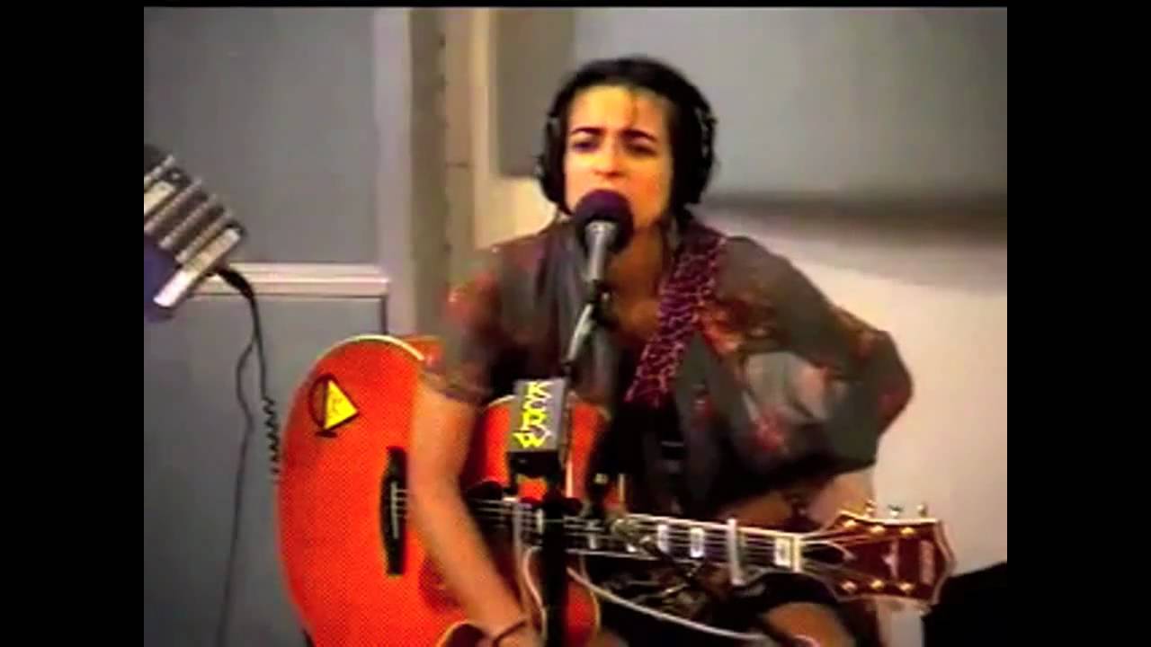 Bebe - Malo (En Directo) - YouTube