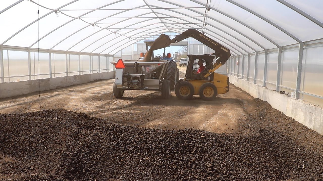 Innovation in Swine Manure Management - YouTube