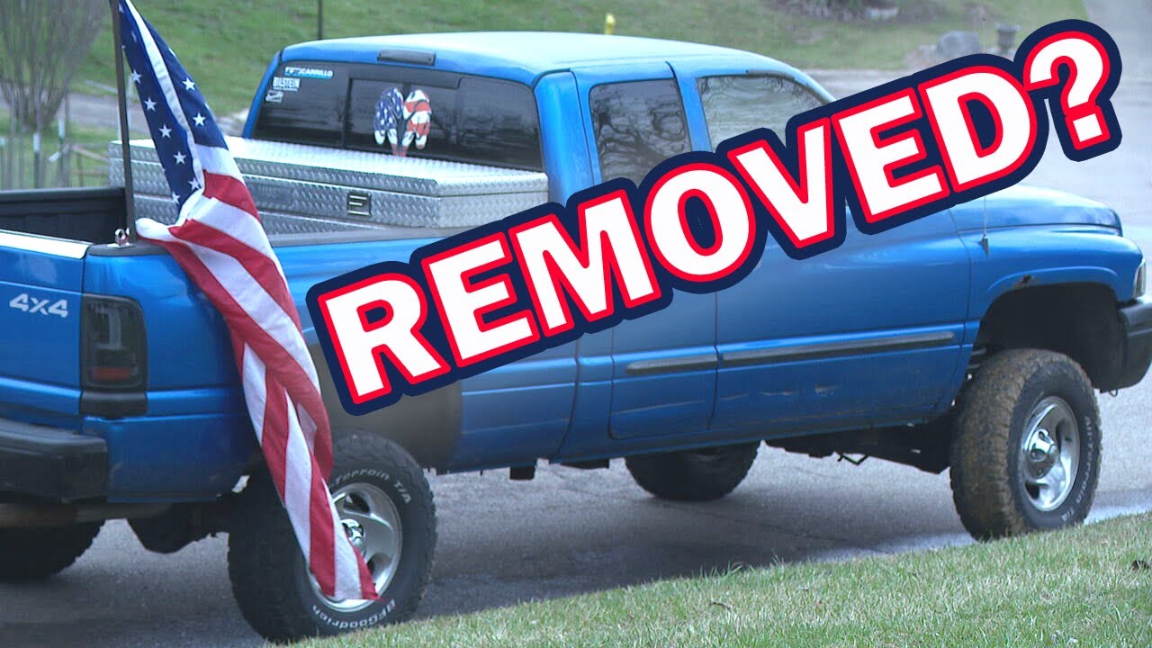 Student asked to remove American flag - YouTube