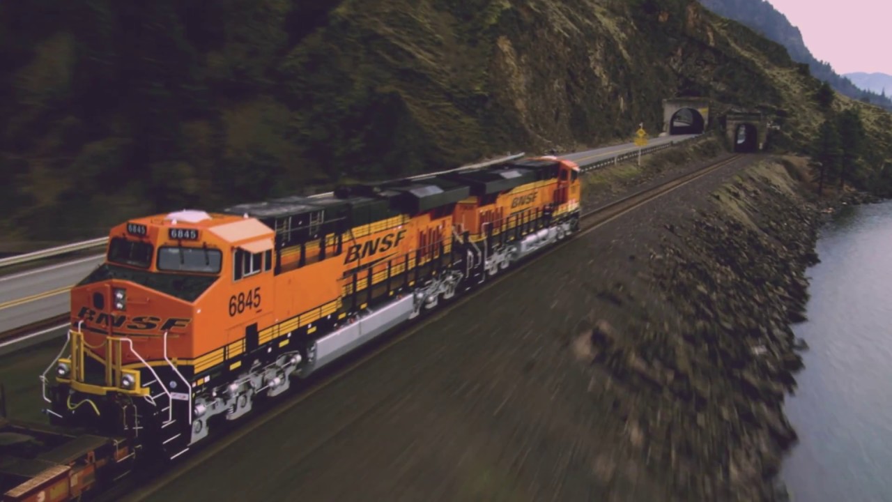 Esri Case Study: GIS for Railroads - YouTube