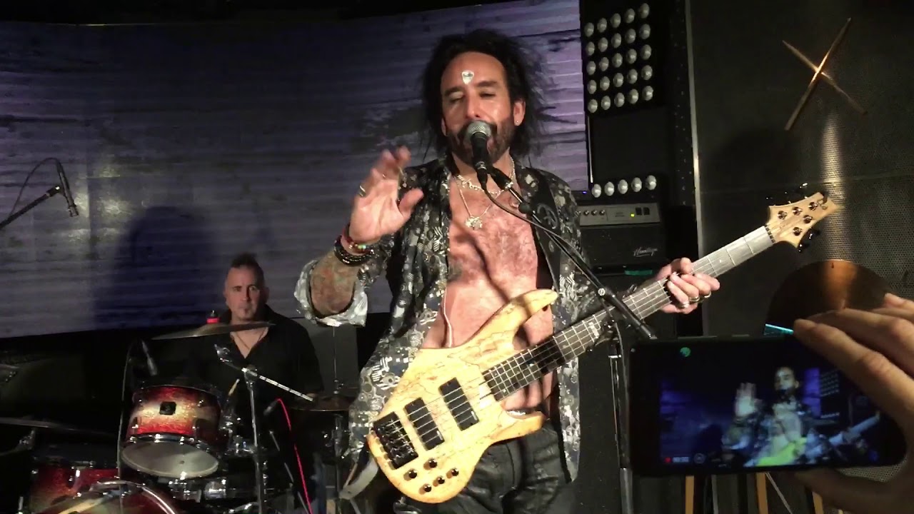 Marco Mendoza with Michael McCrystal @ Doors Club - YouTube