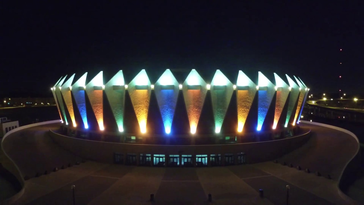 2016 Hampton Coliseum Holiday colors - YouTube