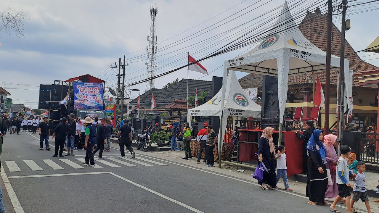 KARNAVAL NONGKOJAJAR PASURUAN - YouTube