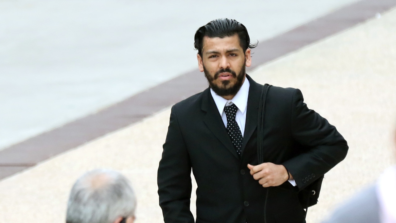 Abad arrives at State Supreme Court - YouTube