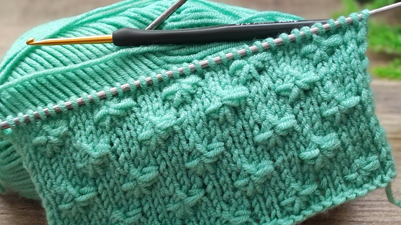 Two needles and one crochet hook, this model is great👌 - YouTube