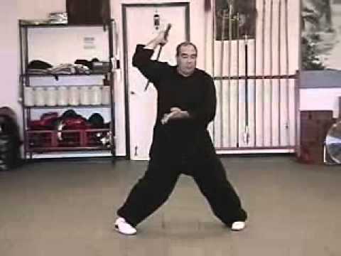 Weapons - Shaolin Broadsword - Movement 10 - YouTube