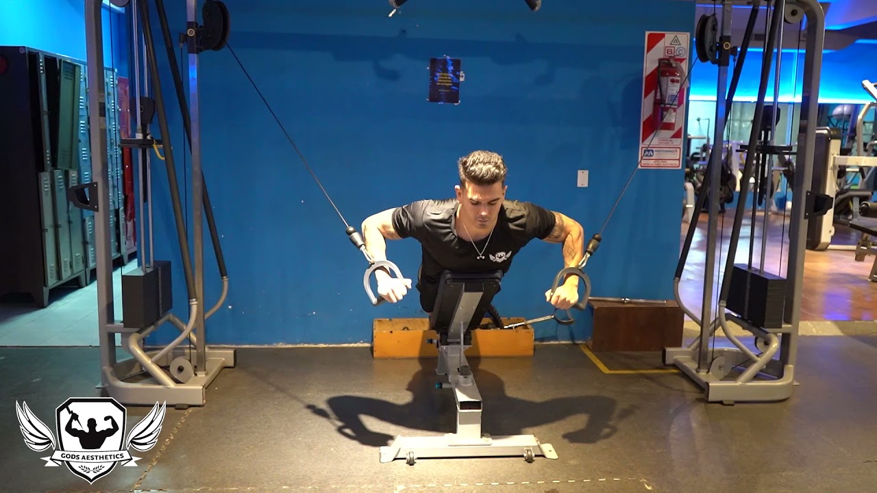 PECHO: press en polea apoyando el pecho en un banco inclinado. - YouTube