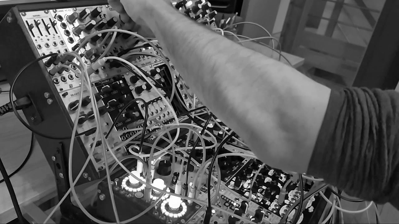 Modular techno #14 - Hardtekno improvisation / Loquelic Iteritas Percido - YouTube