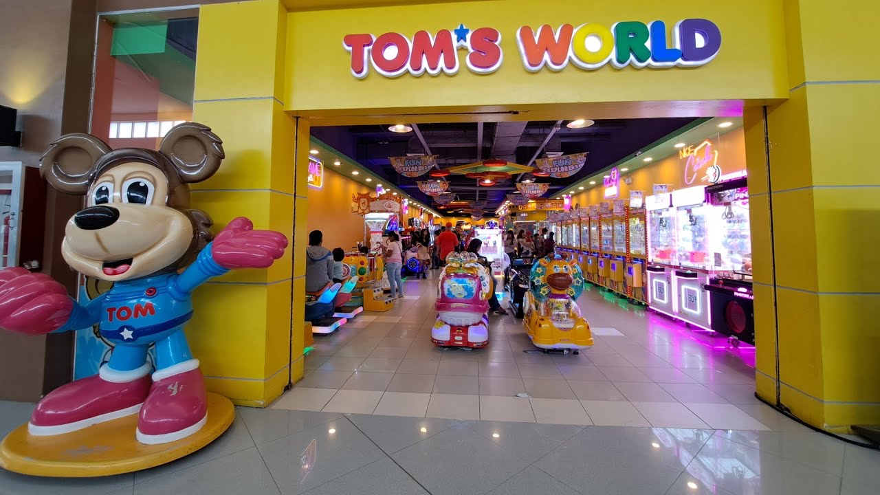 TOM'S WORLD | ROBINSONS GALLERIA - YouTube