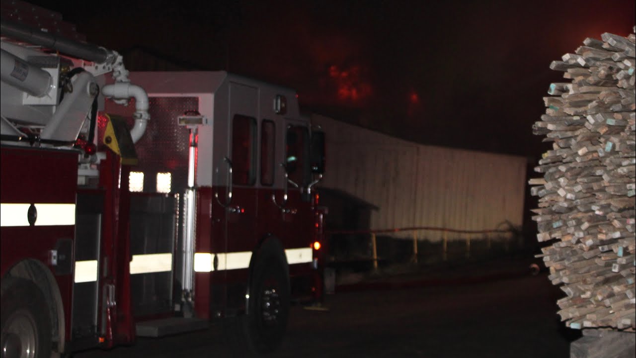 2nd Alarm Building Fire - YouTube