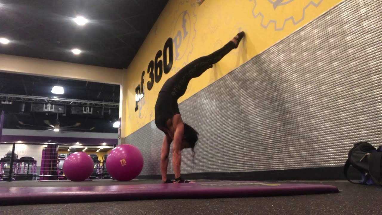 CONTORTION HANDSTAND TRAINING🤸🏻‍♀️🤸🏻‍♀️ - YouTube
