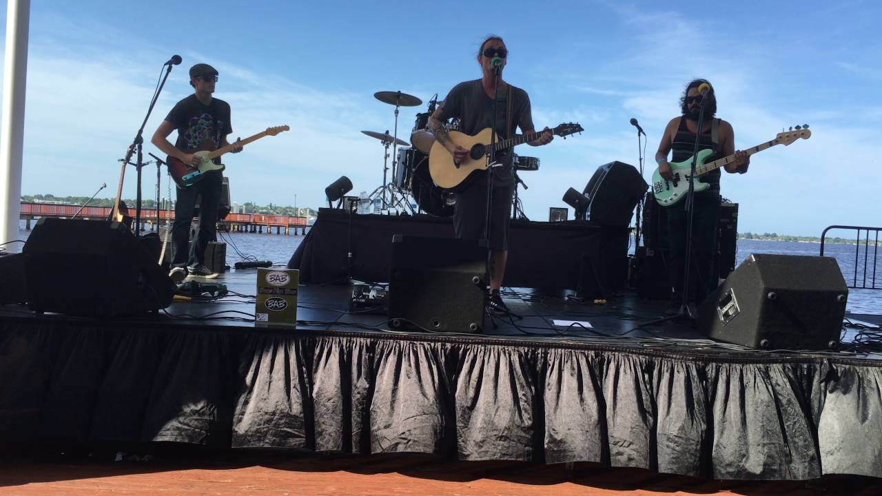 Stuart - Dancing in the Streets - 2016 - YouTube