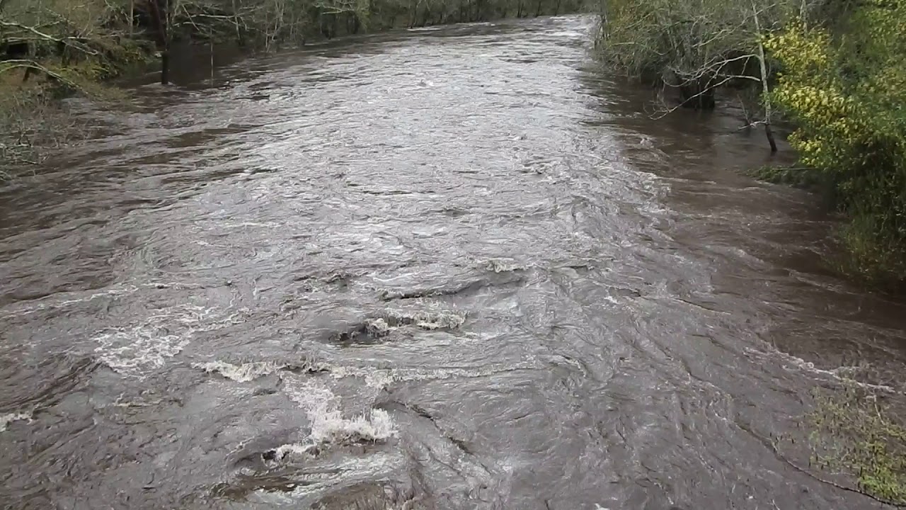 Rio Paiva em cheia na Ponte pedonal do Vau - Passadiços do Paiva - YouTube