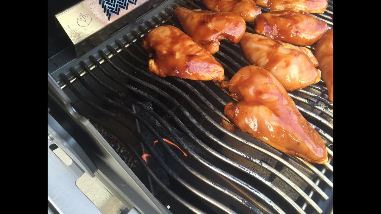 Light Smoke Method Smokin Wedgie on a Gas Grill - YouTube