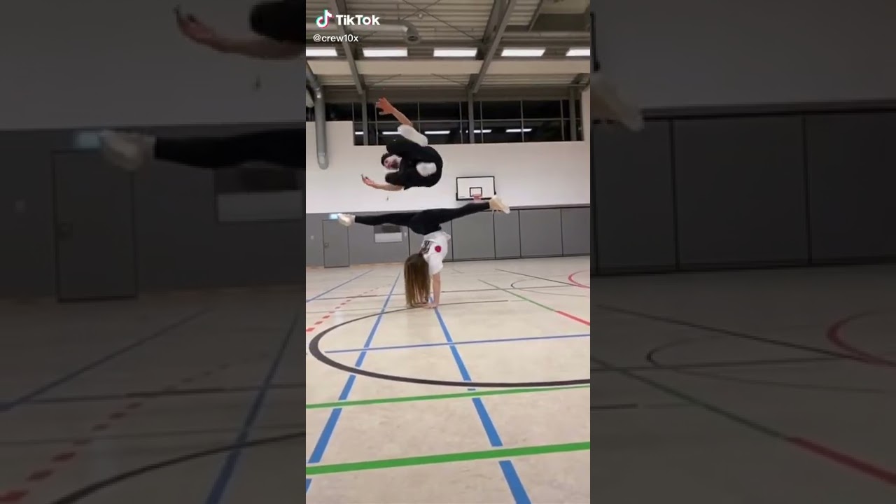 🔴 TURNEN mit @Itsmisabell! SALTO über SPAGAT HANDSTAND / Short #31 ...