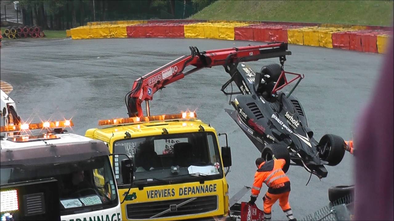 Formula V8 3 5 Crash Spa - YouTube