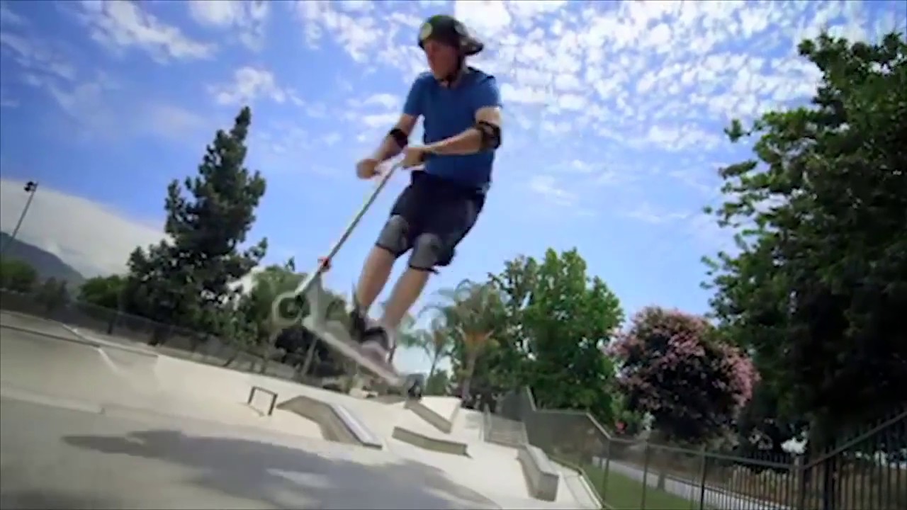 Razor Pro XX Scooter - YouTube