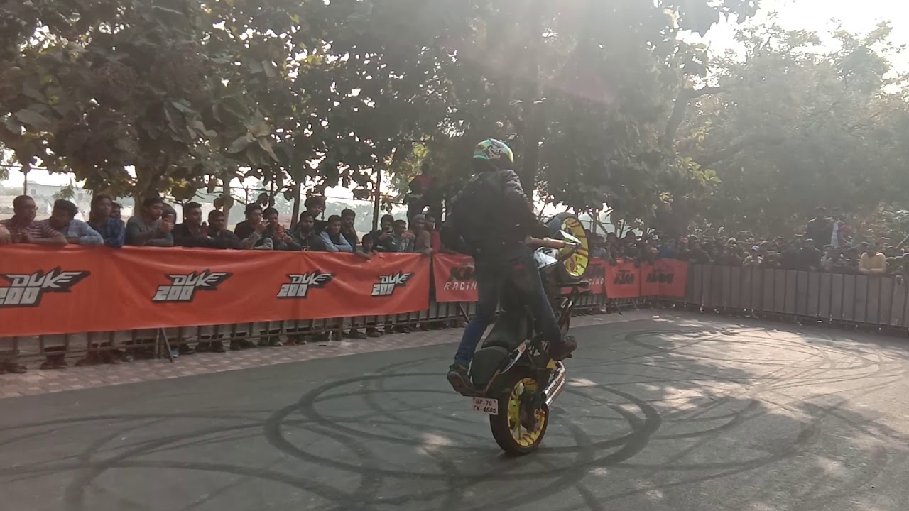 KTM ,Duke bike stunts - YouTube